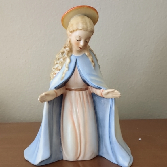 Hummel | Holiday | Vintage Goebel Hummel Virgin Mary | Poshmark